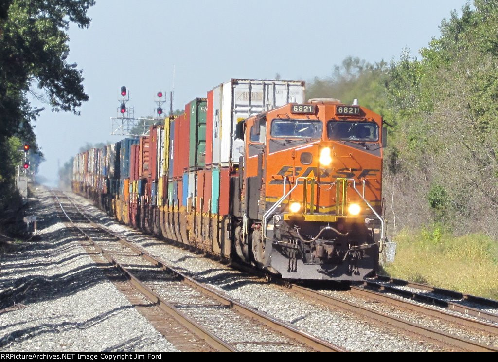 BNSF 6821